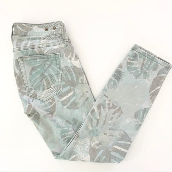 CAbi | Jeans | Cabi 227 Crop Skinny Jeans Size 4 Paradise Palm Leaf ...